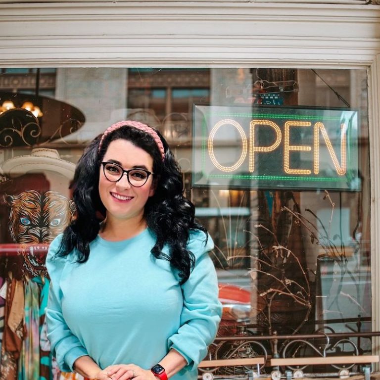 antique mall | Crazy4Me - The Modern Bombshell Lifestyle by: Yasmina GrecoCrazy4Me – The Modern ...