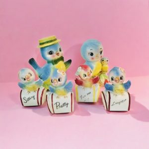 Pinup & Curvy Fashion Tips, Colorful Kitsch Mid-Mod Living